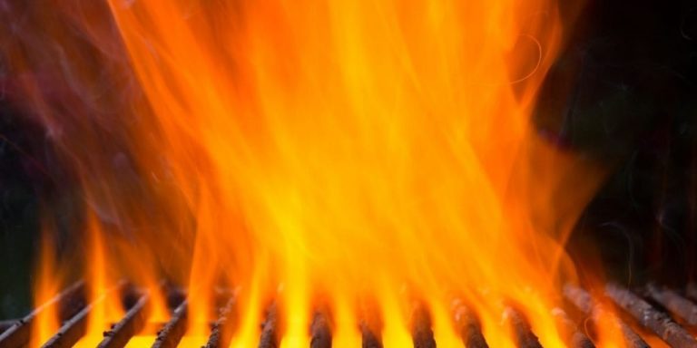 What Should a Gas Grill Flame Look Like? - Pastime Bar And Grill
