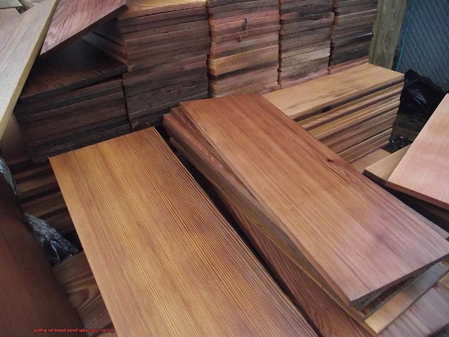 Can I use cedar fence board for grilling? - Pastime Bar And Grill